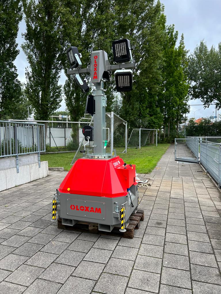 Mobiele lichtmast van LOXAM, MEER DAN ALLEEN MATERIAAL VERHUUR | GC&FC ...